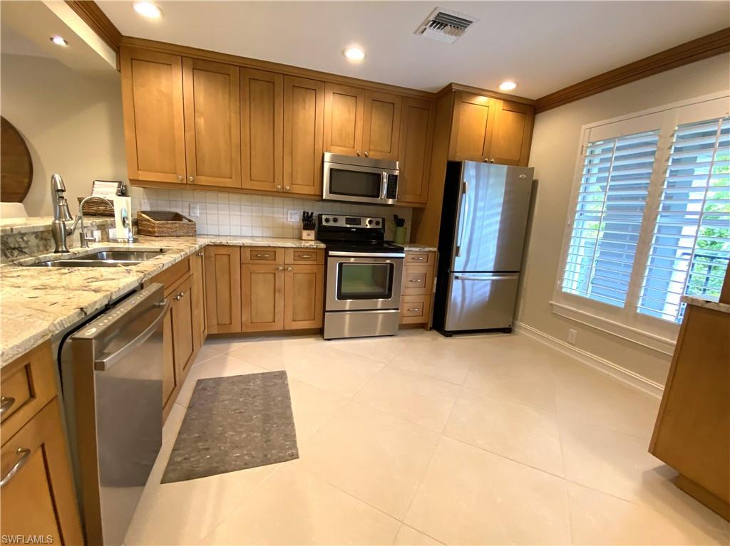 Chateau Vanderbilt 304 - Phase III Real Estate Services